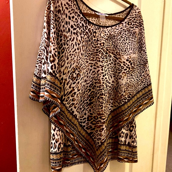 Peter Nygard | Tops | Nygard Top With Attached Vmaterial Pull Overhead ...
